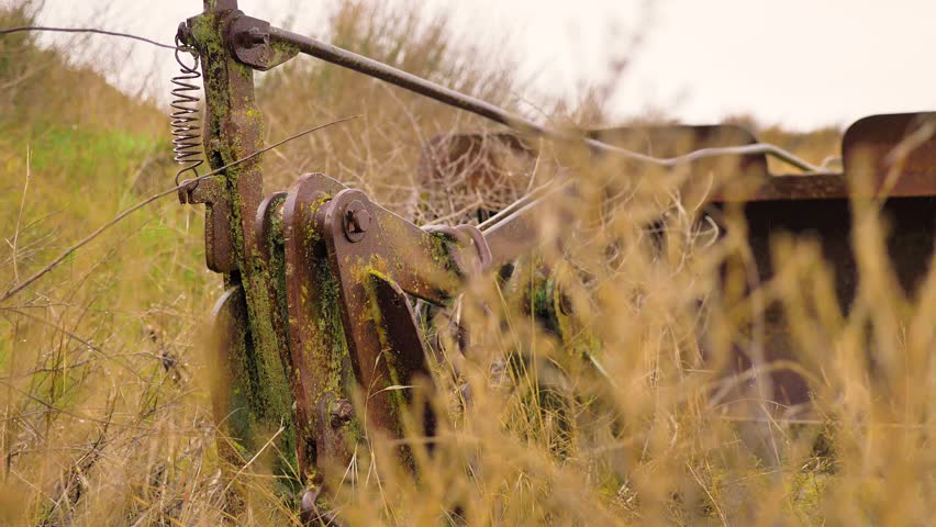 Old Rusty Farm Tool Agricultural Stockbeeldmateriaal en -video's (100% ...