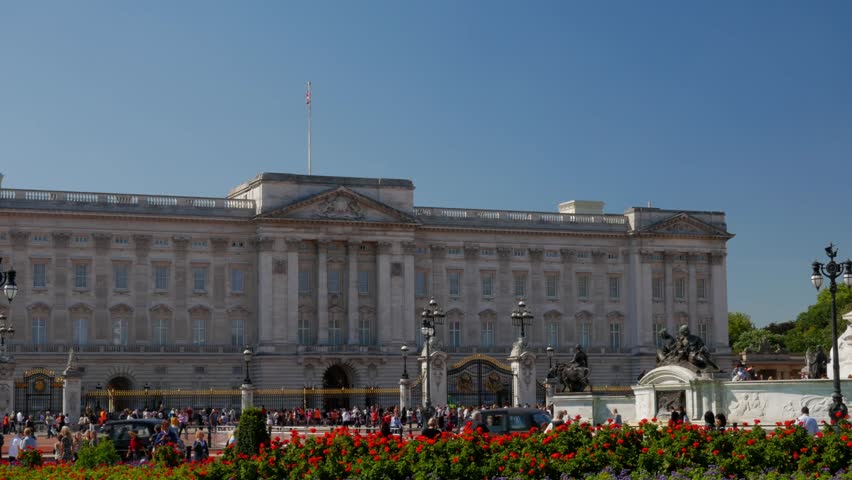 London Landmark Buckingham Palace Victoria Memorial Elizabeth Queen ...