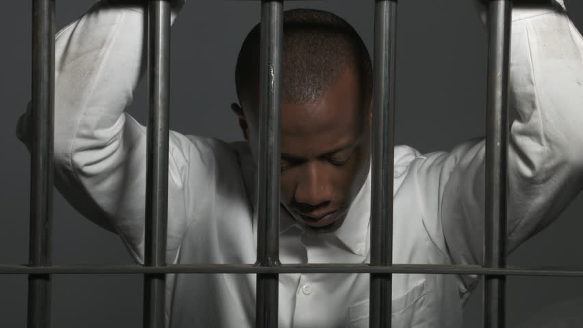Crazy Inmate Sentenced For Lifetime, Cursing Behind The Bars Of The ...