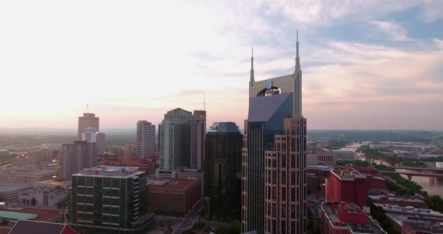 Vídeo stock de Batman Building Att Tower Nashville (100% livre de ...