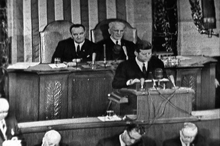 1950s - A Tour Of Suburban Neighborhoods In The 1950s Where Some Homes ...