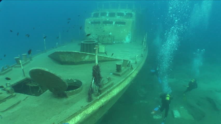 Scuba Diver In Wreck Hello Fish Inside Wreck Shipwreck Underwater Stock ...