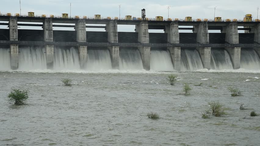 Wide Shot Of The Ghost Dam And Reservoir On The Bow River With The ...
