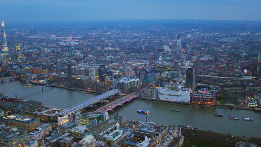 4K Aerial Shot Of Central London With View Of The River Thames, London ...