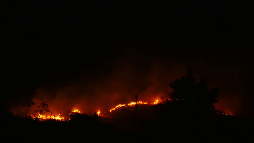 Animated Line Of Fire 2 On Black Background. Mask Included. Videos de ...